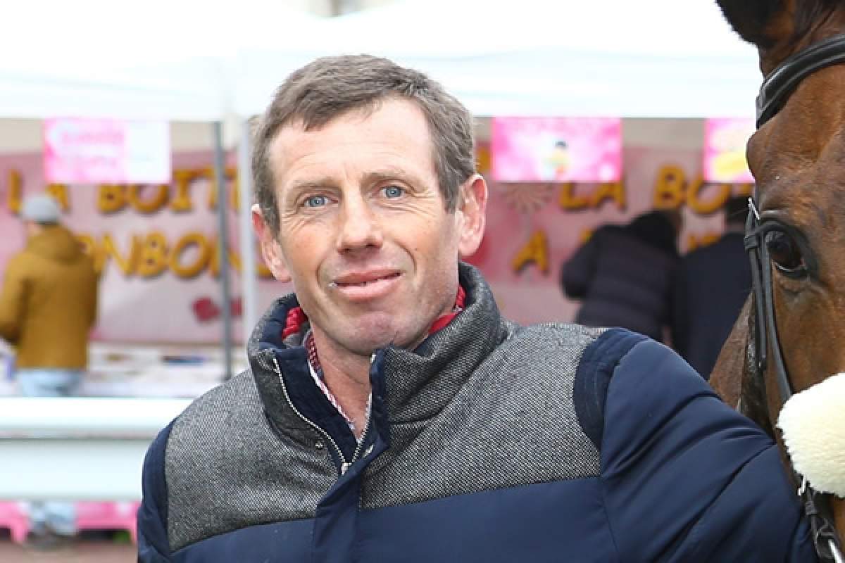 Interview pmu, mercredi 12/03/2025 à La-Soie (R-4). Dominique Chenu ...