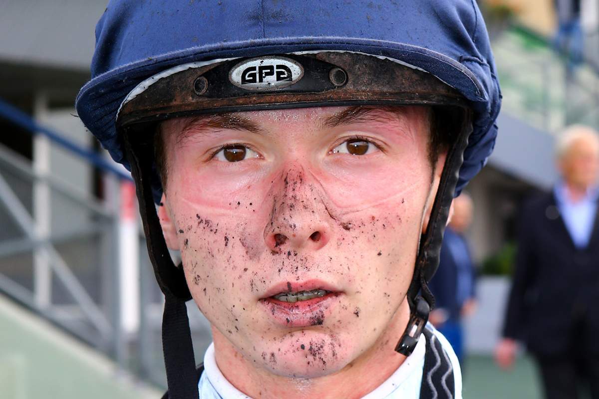 Interview pmu, jeudi 11/12, à Marseille-Vivaux (R-4). Alexandre-Paul ...