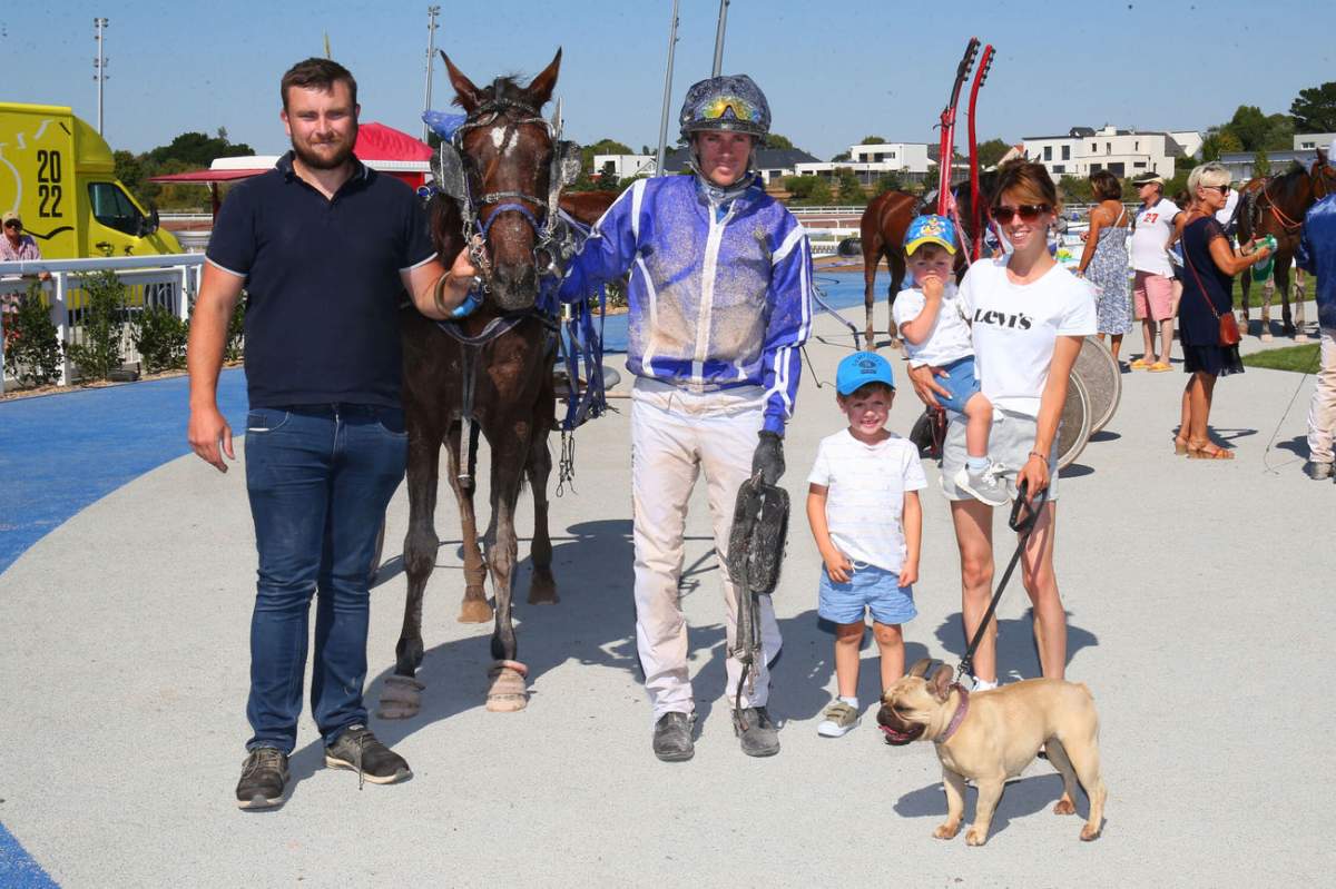 Interview pmu, jeudi 18 décembre, à Meslay-du-Maine (R-3). Anthony ...
