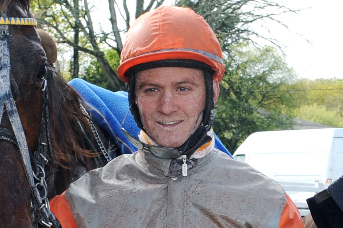 Interview pmu, jeudi 23/10 à Cabourg (R-3). Sébastien Pillon : J'ai des ...