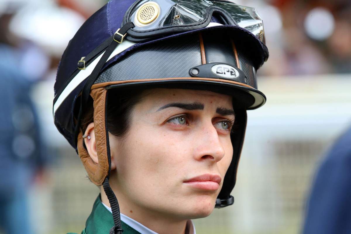 Ambre MOLINS - La fiche du Jockey - CANALTURF