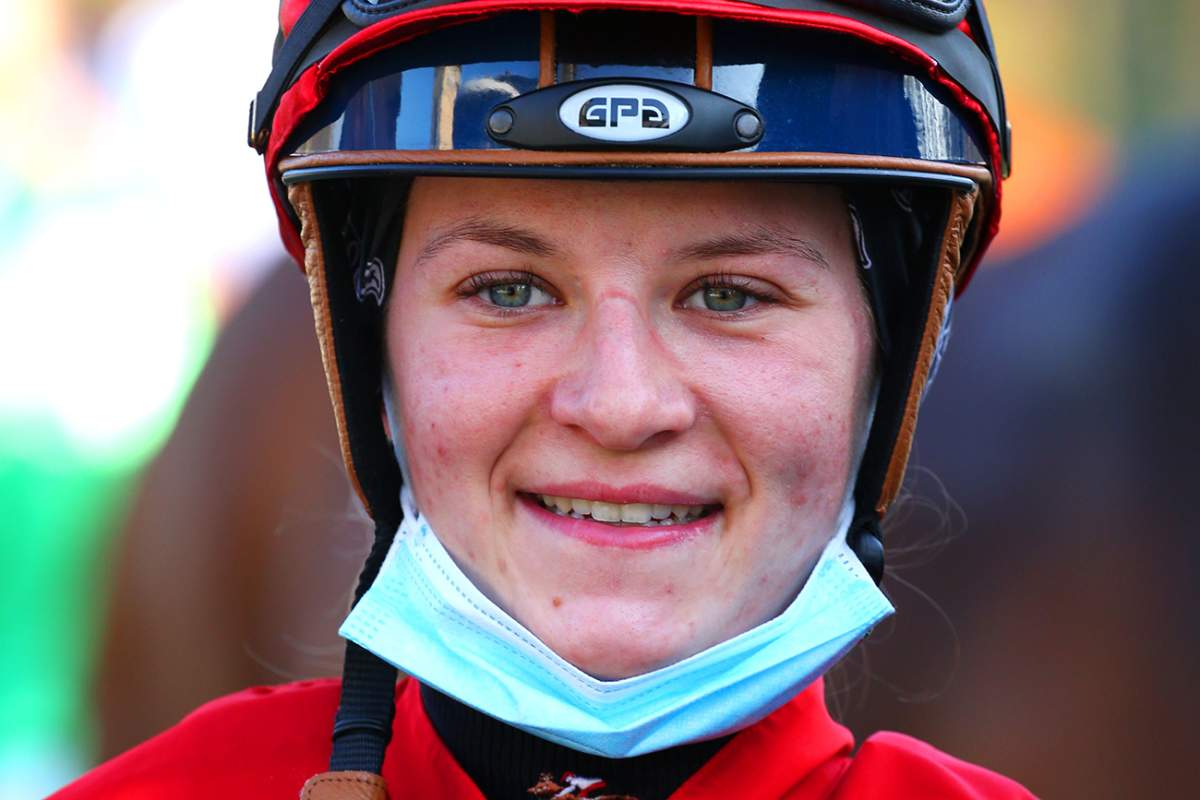 Chloé GENDRON - La fiche du Jockey - CANALTURF
