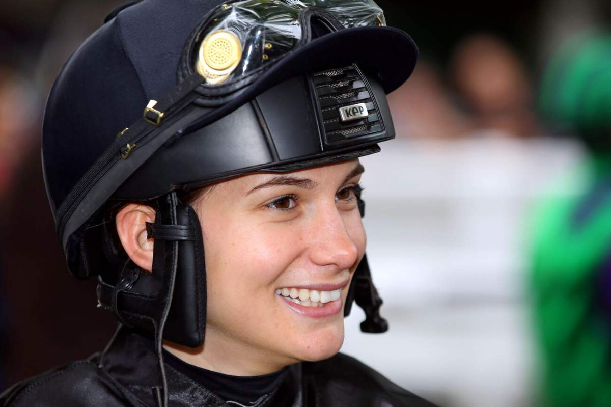 Marie VELON - La fiche du Jockey - CANALTURF