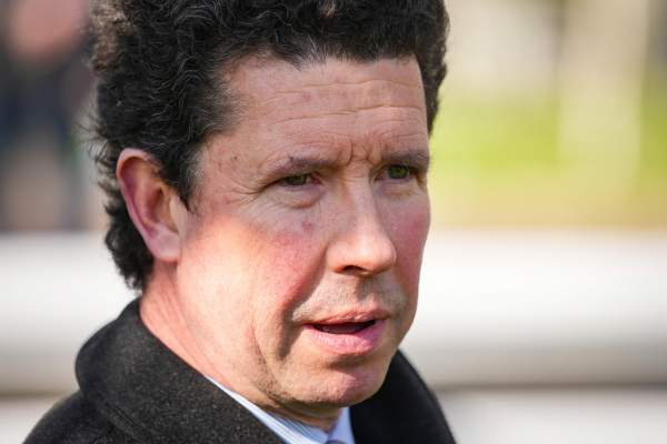 Prix du Jockey-Club (Gr.I), dimanche à Chantilly. Mikel Delzangles ...